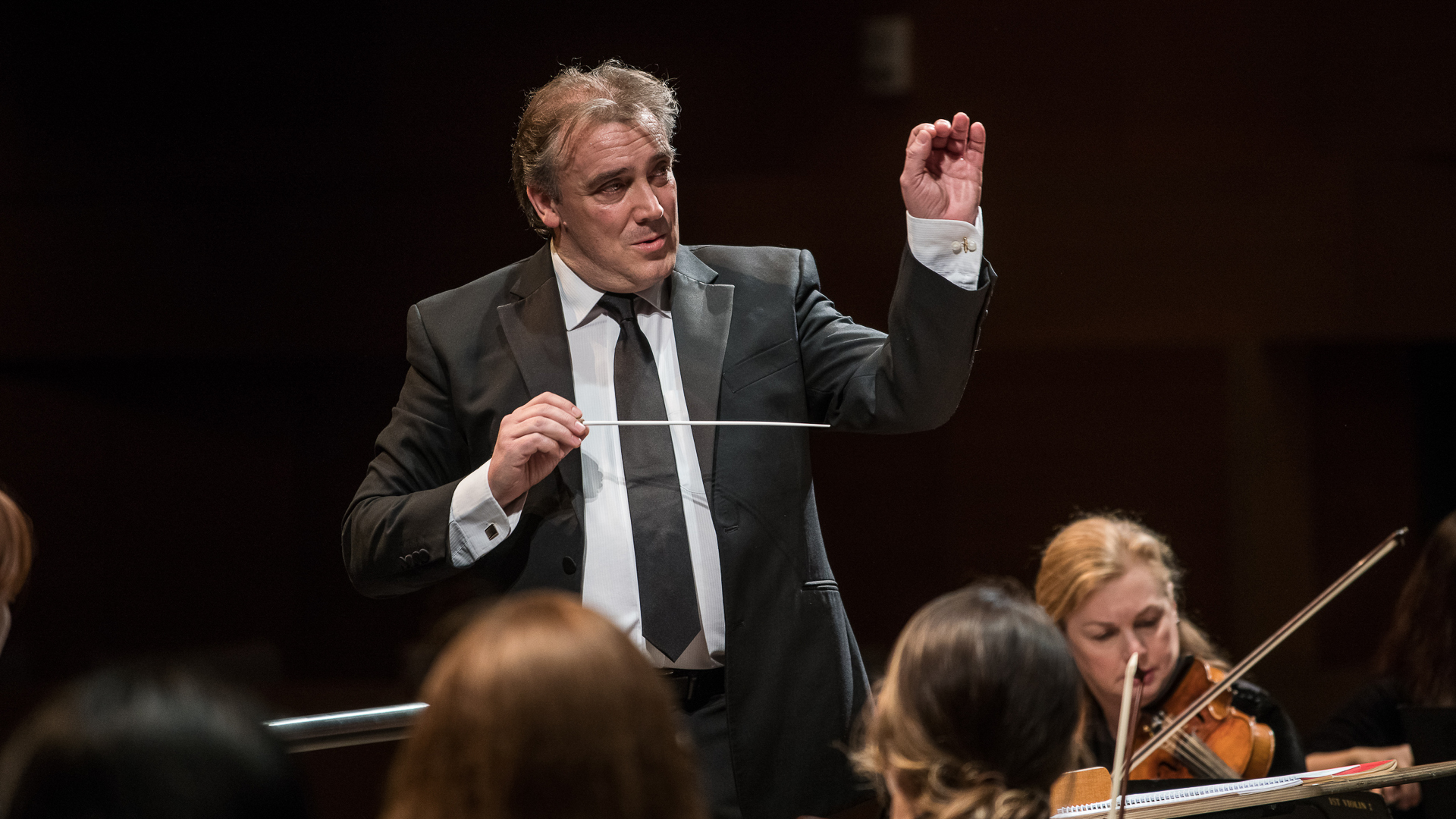 Jaime Martín Finds Freedom In Conducting - Cultural Attaché